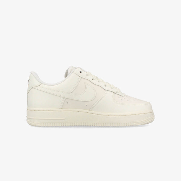 NIKE WMNS AIR FORCE 1 '07 ESSENTIAL TRK3 SAIL/SAIL/BLACK hf1058-133 – KICKS LAB.
